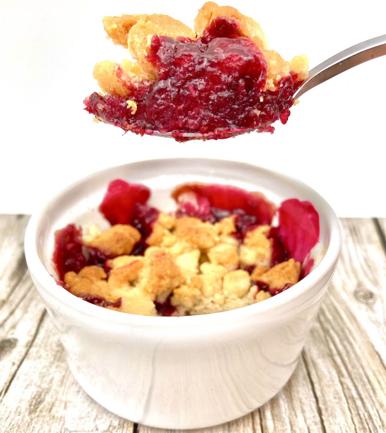 Crumble Fruits Rouges – Entremets entre amis